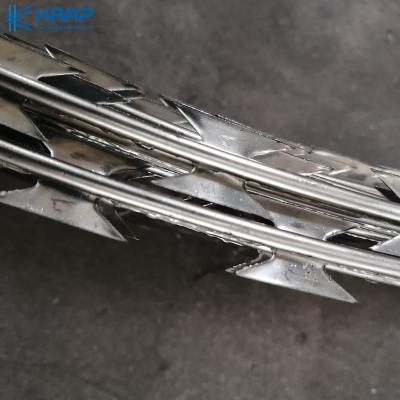 Cina Cavo galvanizzato di Single Razor Barbed della barriera di sicurezza di protezione dell'acciaio in vendita