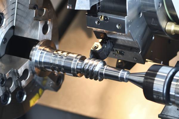 Quality CNC 3 Axis Lathe Turning Center Dual Turret Cnc Lathe 3 Channels Hydraulic for sale