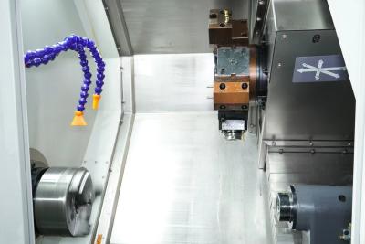 Китай Высокая точность промышленной мельницы поворачивать Cnc Machine 3 оси Металлическая машина продается