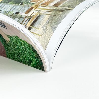 China Reclyable Catalog Magazine Printing Art Paper Perfect Bound Magazines A4 A5 for sale