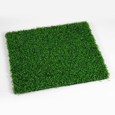 Cina erba artificiale di golf di 15mm in vendita