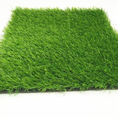Cina stuoie di plastica del pavimento delle stuoie del pavimento della radura dell'erba tappeto di memoria per i pavimenti di legno duro in vendita
