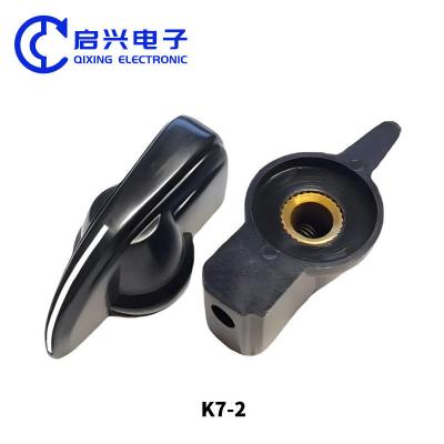 Cina BONENS K7-1 Chicken Head Guitar Knobs Screw con 18 denti / 6,35 mm di diametro del foro dell'albero in vendita