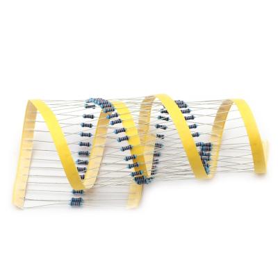 Cina Resistore a film metallico da 1W 8.2r 10r 12r 15r 20r Ohm 5% di tolleranza in vendita