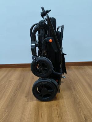 Cina Sedile a rotelle elettrico portatile CARBON FIRBER SEDILE a rotelle con telaio completamente in fibra di carbonio T700 in vendita