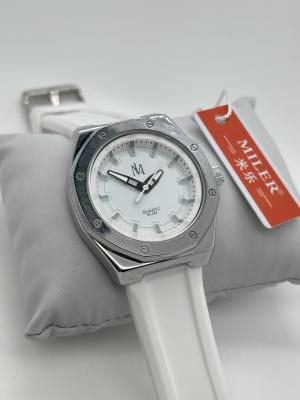 China 30 Meters Waterproof Silicone Strap Watch with Luminous Hands for sale