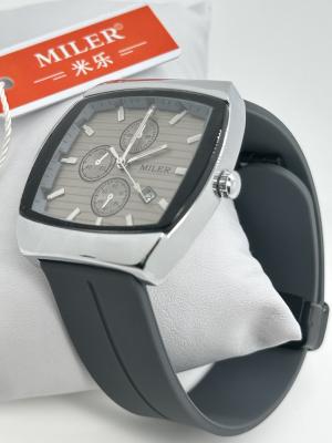 Cina Orologio da polso resistente agli graffi di moda resistente all'acqua in vendita