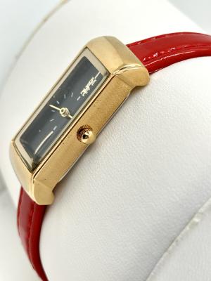 China Engraved Red Leather Ladies Watch Quartz Watch For Classic And Modern Style for sale