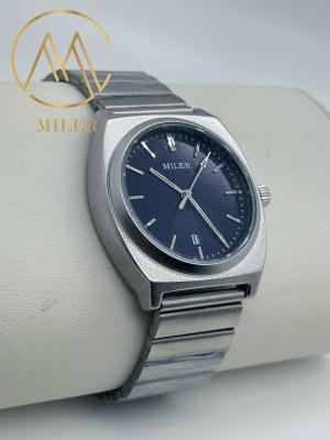 Cina Fornitore Orologio da polso di quarzo elegante per uomini con braccia luminose in vendita