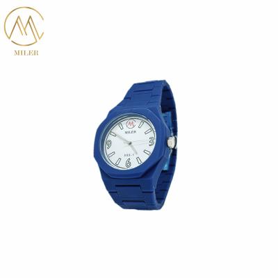 China Relógio Desportivo Digital 3ATM Impermeável para homens e mulheres ativos com movimento de quartzo à venda