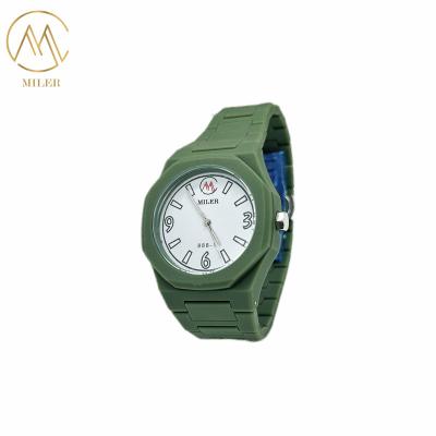 중국 미네랄 다이얼 창문 재료 둥근 케이스 모양 쿼츠 손목시계 판매용