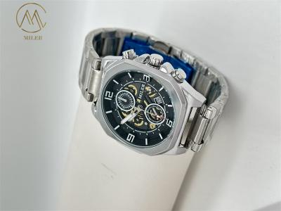 China Nieuw ontworpen waterdicht zilveren kwarts horloge goede prijs logo maat horloge voor mannen Te koop