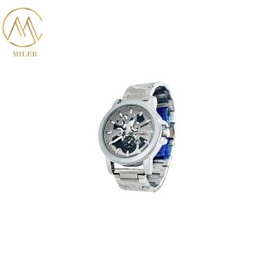 Cina Orologio da polso maschile impermeabile in bianco e nero con opzione di 6 colori in vendita