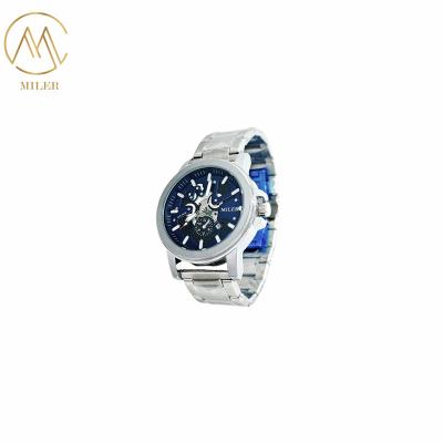 Cina Orologio da polso maschile impermeabile in bianco e nero con opzione di 6 colori in vendita