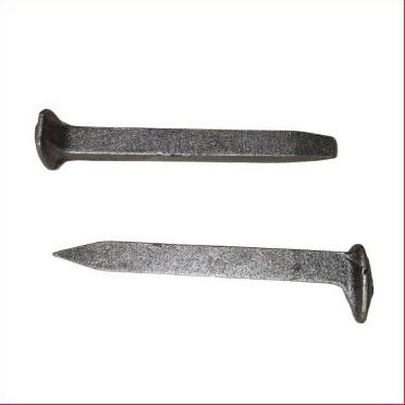 China HDG Rail Sleeper Screw Spike Rail Fasteners Railroad Track Spikes for sale