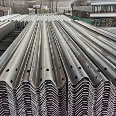 China Hot Dipped Galvanized Highway W Beam Guardrail with AASHTO Standard and Customizable Thickness for sale