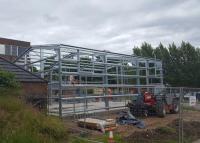 중국 주문을 받아서 만들어진 조립식으로 만들어진 에폭시 아연 고명한 강철 구조물 건물 판매용