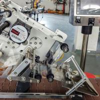 China Flat Surface Automatic Bag Labeling Machine Maker Applicator Customized For Plastic Bottles for sale