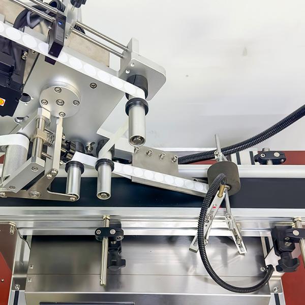 Quality Automatic Self Adhesive Flat Labeling Machine For Food Cosmetic Bags Box for sale