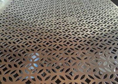 Cina Il acciaio al carbonio ha perforato lo stile di Mesh Round Hole Punched Weave del metallo in vendita