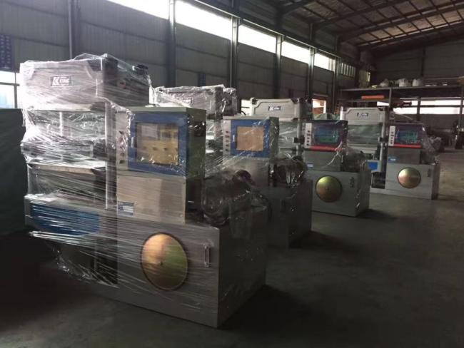 Dubbele Kleur EVA Foaming Machine voor EVA Products Making