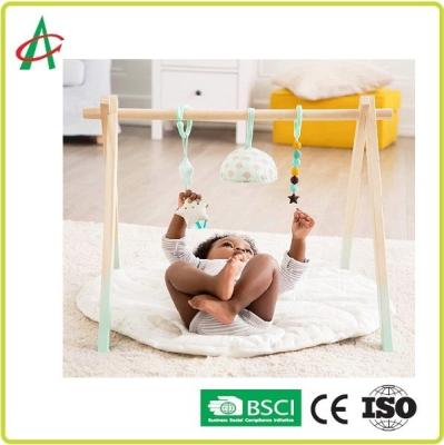 Cina Certificazione lavabile a 24,8 pollici del CE BSCI della stuoia del gioco del bambino con i giocattoli d'attaccatura in vendita