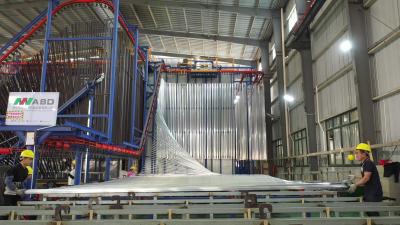 Chine Ligne de revêtement en poudre verticale automatique avec prétraitement pour la peinture électrostatique à vendre