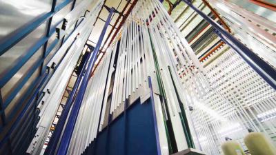 중국 장비 PP 탱크 몸 알루미늄 프로파일을위한 맞춤형 수직 파우더 코팅 라인 판매용