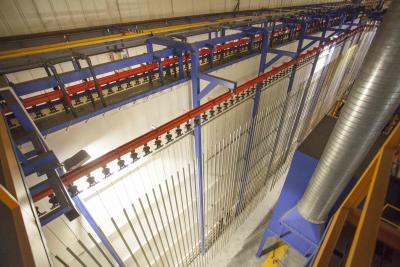 Chine Ligne verticale de revêtement en poudre de profilés en aluminium à vendre