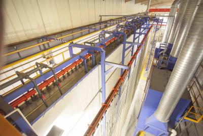 China Verticale poedercoatinglijn voor aluminiumprofielen met een standaardoppervlakte van 400 m2/t Te koop