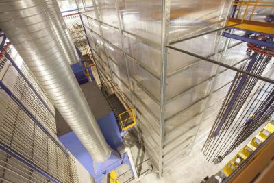 China Elektrostatisch sproeien op lijn voorbehandeling Verticale poedercoating lijn van aluminium profiel met 400m2/T Te koop