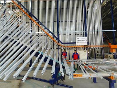 Cina Sistema di pretrattamento ad alte prestazioni Linea di produzione di rivestimento in polvere verticale Al trattamento superficiale del profilo in vendita