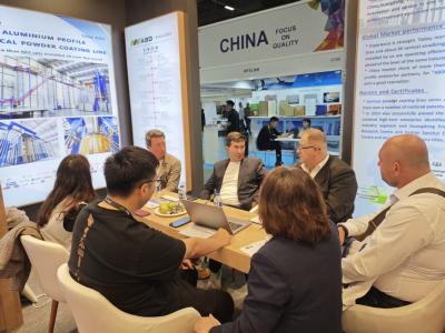 China Conveying Chain Speed Adjusttable Customized Capacity for Customers  Vertical Powder Coating Line for Aluminum Profiles for sale