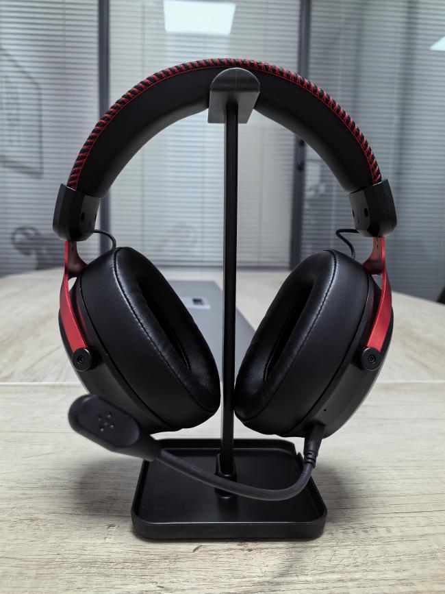 X1 PRO gaming headset side view highlighting detachable microphone