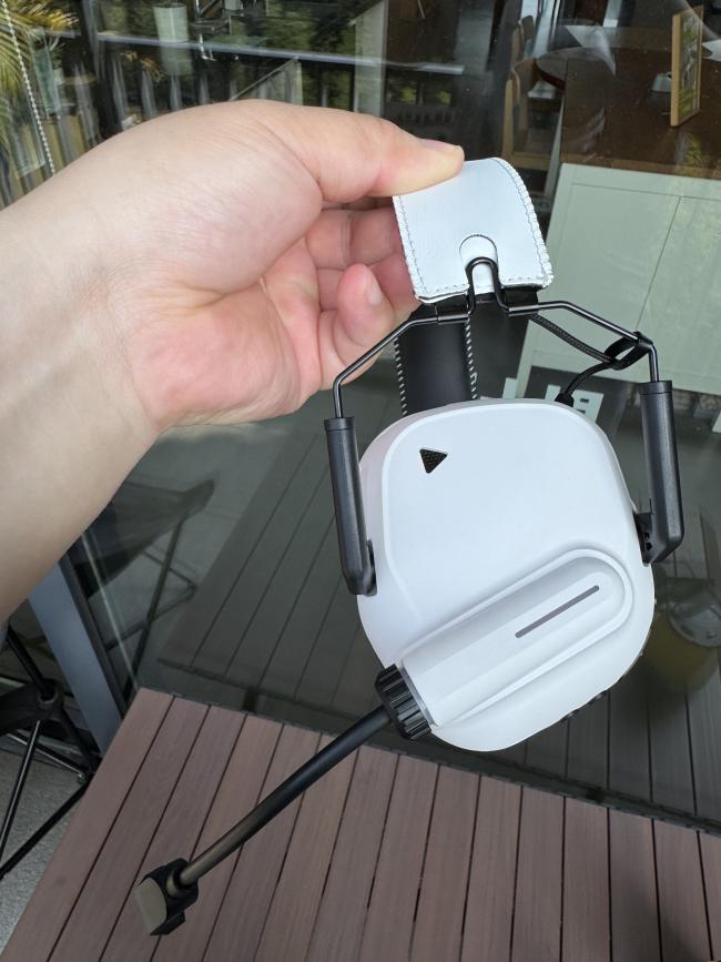 X1 PRO headset controls and connectivity options