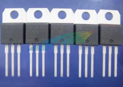 Chine La puce électronique BTA06-600C de STMicroelectronics IC du joint la garniture à vendre