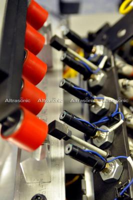 Cina Saldatrice di rivettamento ultrasonica manuale di frequenza 35Khz per il parafango dell'automobile in vendita