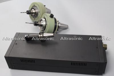 Cina dispositivo di corrispondenza ultrasonico del fuso di 20khz 2000W con il connettore HSK63 per perforare in vendita
