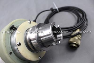 Cina dispositivo di corrispondenza ultrasonico del fuso di 20khz 2000W con il connettore HSK63 per perforare in vendita