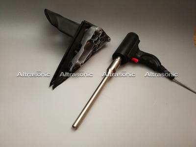 Cina Macchina di rivettamento di plastica ultrasonica di lunga vita che picchetta Assemblea per la macchina utensile automatizzata in vendita