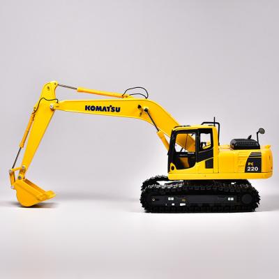 Cina Komatsu PC200 PC220 Escavatore a fusione a stampaggio Modello 1/50 Scala attrezzature pesanti giocattolo da collezione in vendita