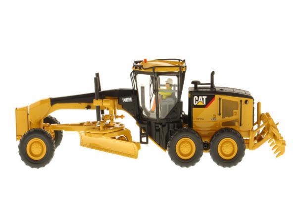 Quality  140M Motor Grader Model 1/50 Scale Alloy Construction Vehicle Toy for sale