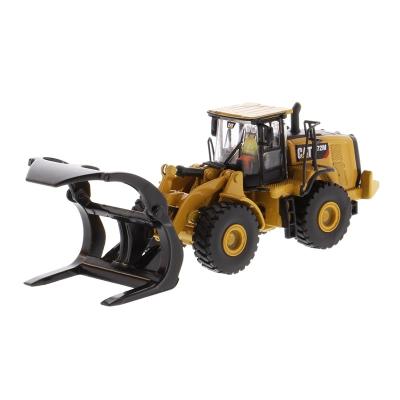 China DM 1:87 972M Wheel Loader Log Fork Engineering Vehicle Model 85950 for sale