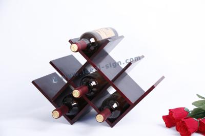 Cina Lo scaffale di legno del vino del pino da tavolo con la bottiglia di forma 8 di W ha forato 42*17.5*29CM in vendita