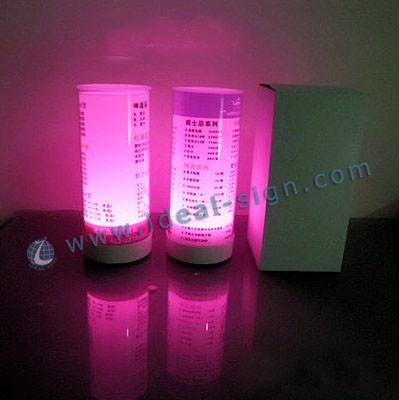 Cina Forma cilindrica 193 di stile LED del supporto acrilico addebitabile moderno del menu (H)*82 (D) millimetro in vendita