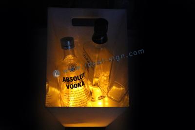 Cina I secchielli del ghiaccio principali acrilici quadrati/birra di Antivari accendono il secchiello del ghiaccio in vendita