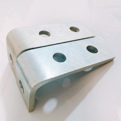 China O furo de alumínio do canto 2 dentro do canto do suporte de conector de um ângulo de 90 graus entalhou ASTM à venda