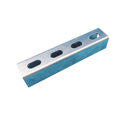 Cina il Manica Unistrut SS304 del puntone del metallo di 2.5mm ha scanalato il nuovo prodotto di Manica d'acciaio di profilo in vendita