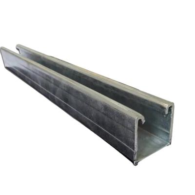 Cina HDG Perforated Metal Strut Channel Unistrut Slotted Steel Canale di supporto da 41 mm in vendita