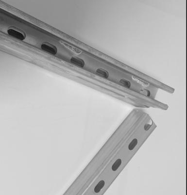 Cina Il supporto solare ha scanalato il Manica galvanizzato del puntone C per materiale da costruzione in vendita
